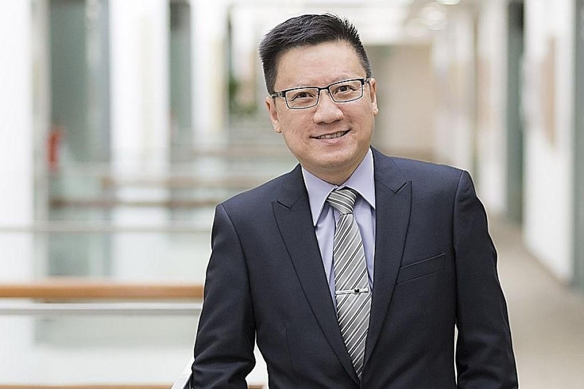 SMU professor is the first S'porean to win prestigious psychology award ...