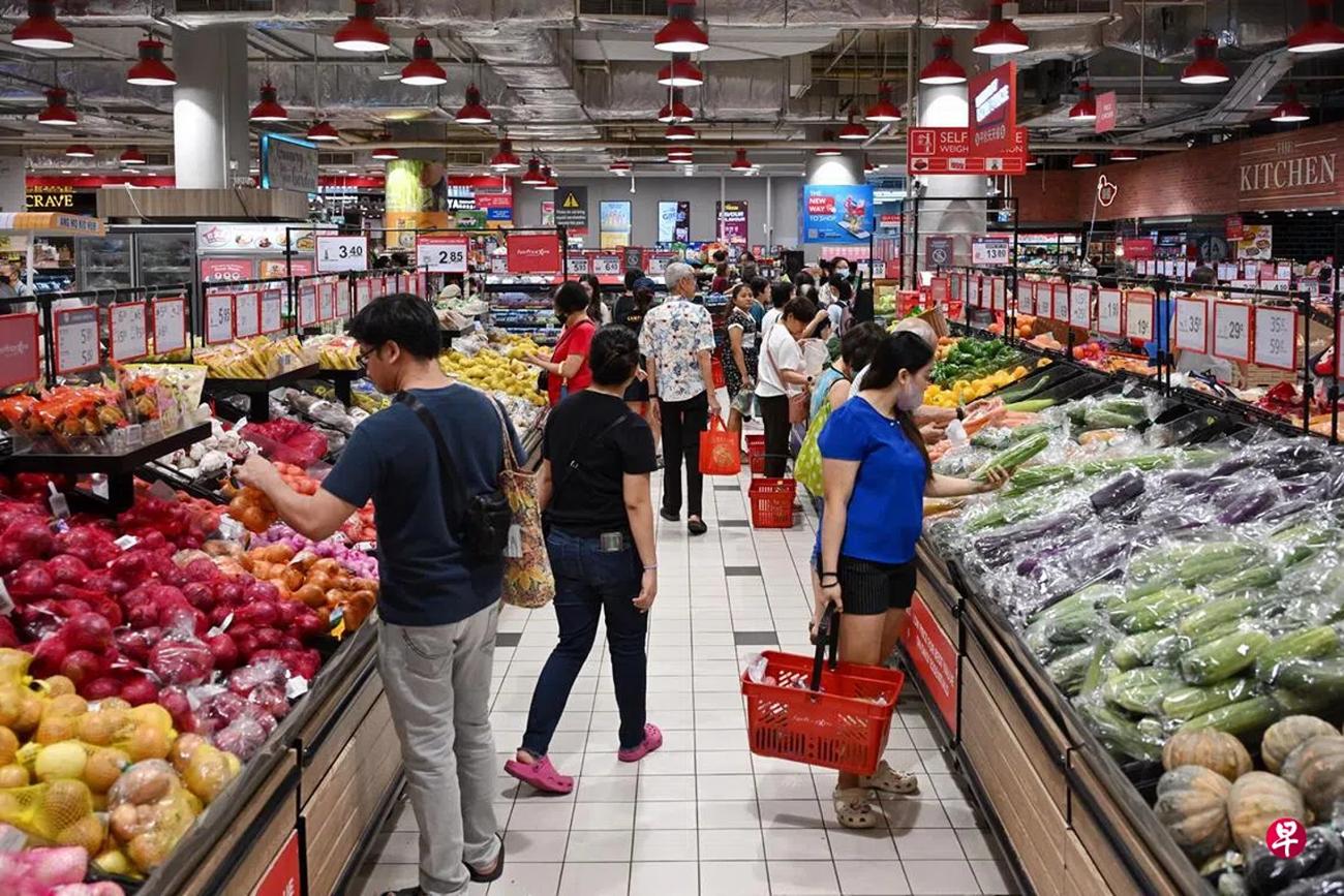 Singaporean consumers expect inflation to hit 4-year low | SMU Newsroom