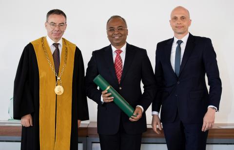 SMU’s Business School Dean awarded Honorary Degree by University of St ...