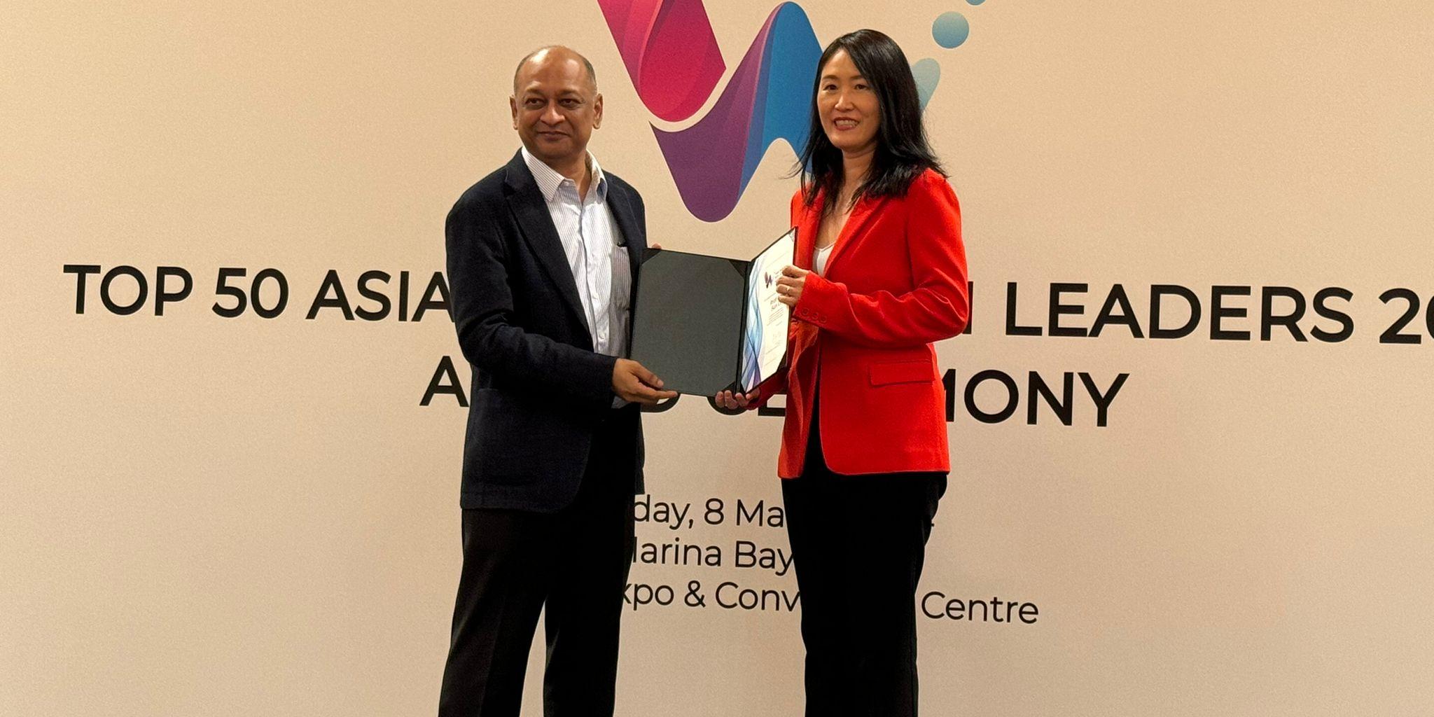 SMU Professor Sun Sun Lim wins Asia Women Tech Leaders Award | SMU Newsroom
